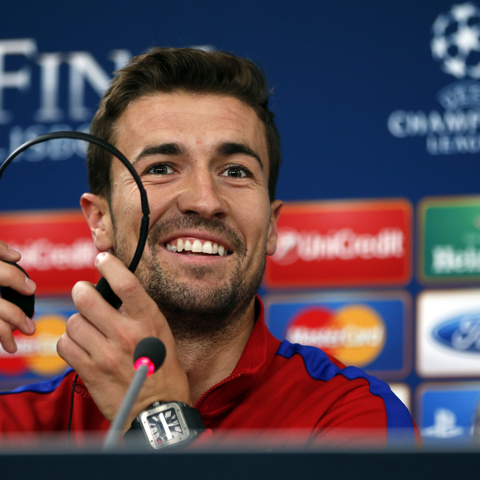 Gabi: “Estoy orgulloso de vestir esta camiseta y defender estos colores ...
