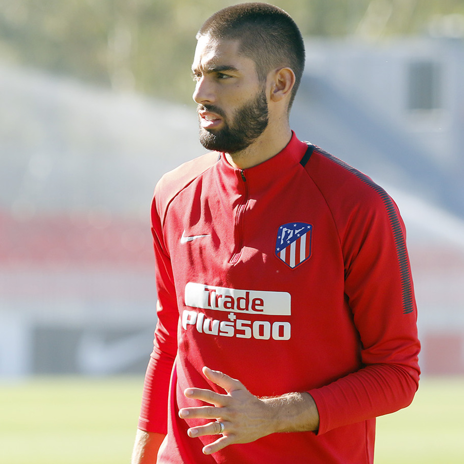Carrasco no se ejercitó por molestias en su rodilla izquierda - Club ...