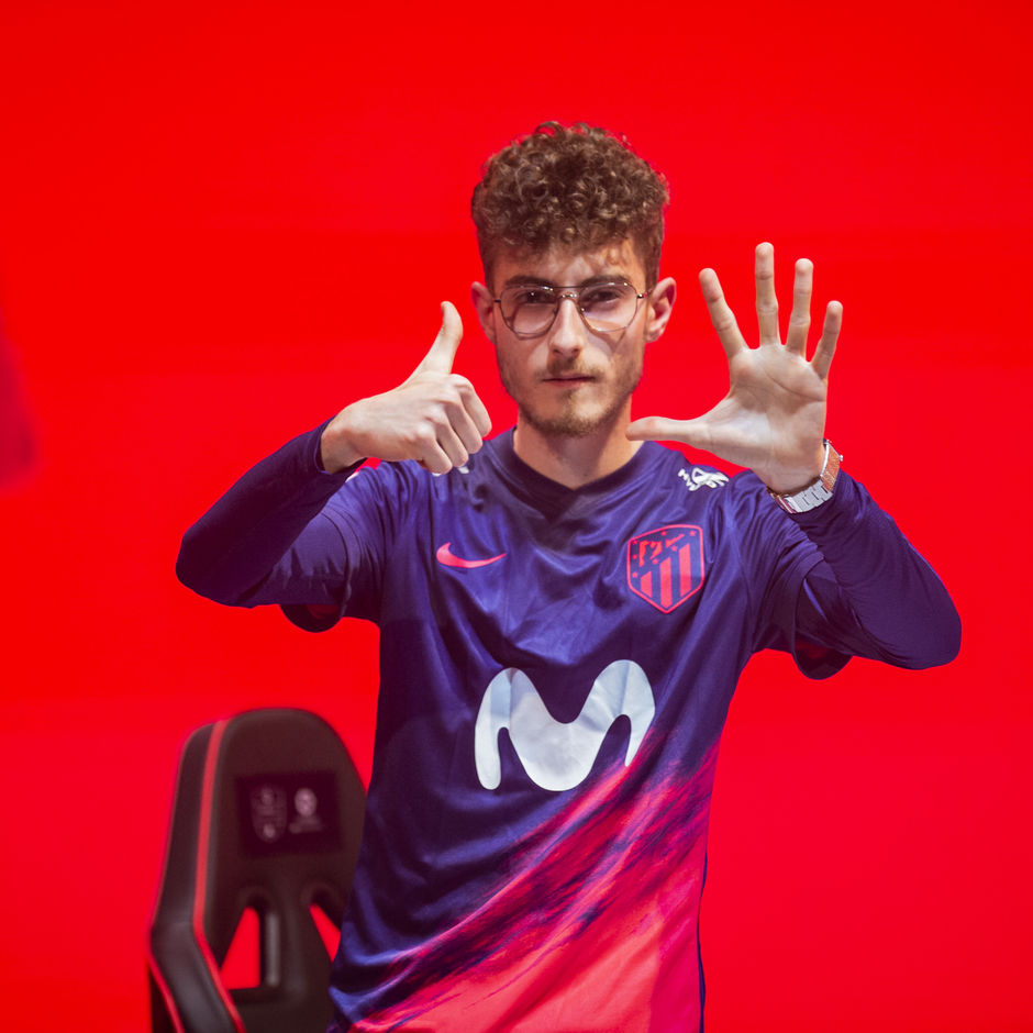 Andoni vuelve a firmar un doblete para ponerse líder - Club Atlético de ...