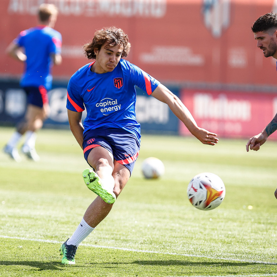 Acuerdo con el Ibiza para la cesión de Javi Serrano - Club Atlético de ...