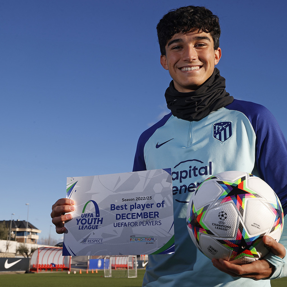 Javi, Dani y Bernárdez, premiados en la app UEFA for Players - Club ...