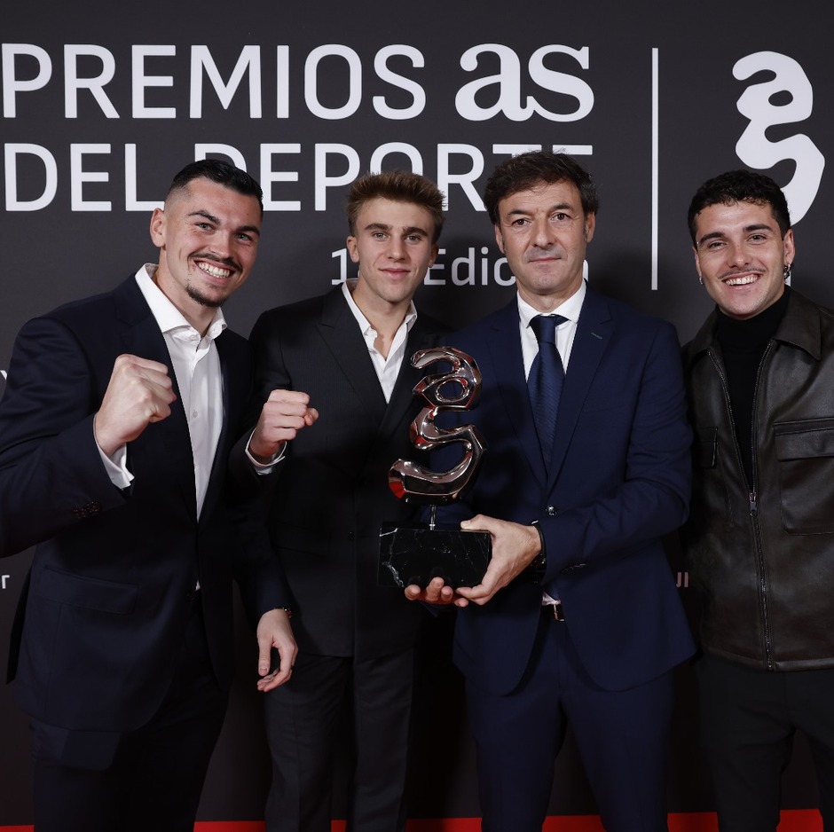 Iturbe y Pablo Barrios, galardonados por el oro olímpico - Club ...