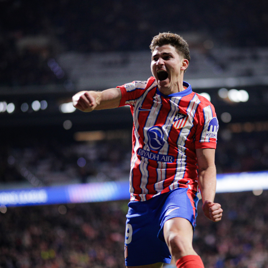 El inicio goleador de Julián: cómo se posiciona frente a las leyendas ...